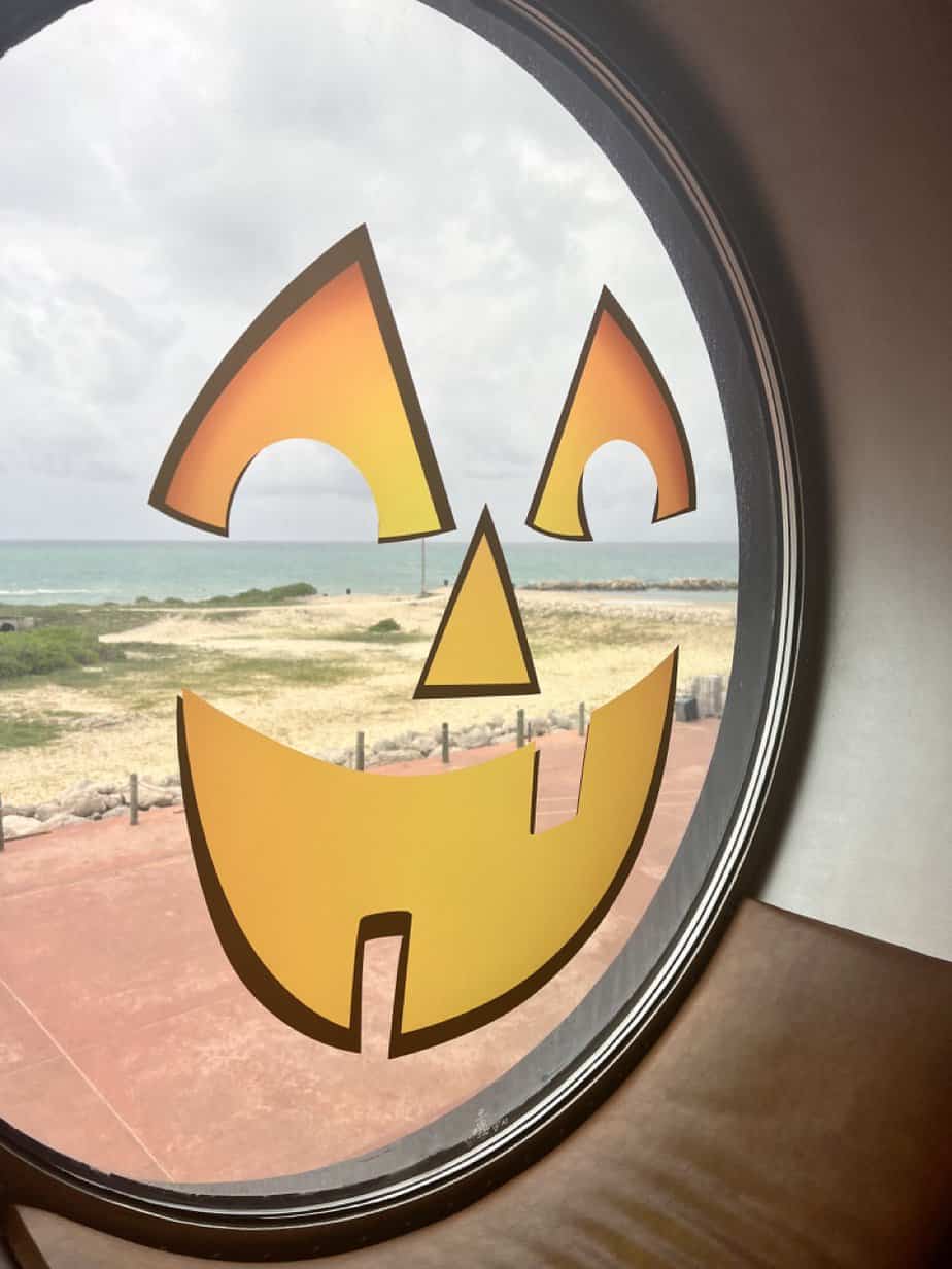 Top 10 Best Pictures to Take on a Disney Cruise | Photography Tips